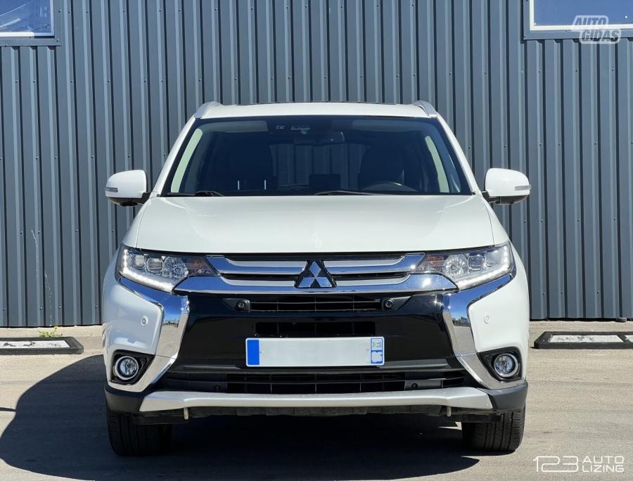 Balts Mitsubishi Outlander 2018 Tauragė, ar dzinēja tilpumu 2.00 L un nobraukumu 99 tūkst. km par 13990 €, foto 5 vietnē AUTOMOTO.COM.LV
