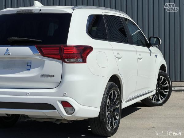 Balts Mitsubishi Outlander 2018 Tauragė, ar dzinēja tilpumu 2.00 L un nobraukumu 99 tūkst. km par 13990 €, foto 10 vietnē AUTOMOTO.COM.LV