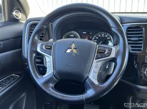 Balts Mitsubishi Outlander 2018 Tauragė, ar dzinēja tilpumu 2.00 L un nobraukumu 99 tūkst. km par 13990 €, foto 18 vietnē AUTOMOTO.COM.LV