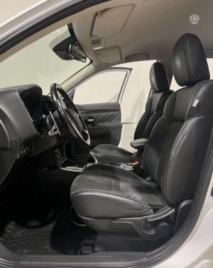 Balts Mitsubishi Outlander 2018 Klaipėda, ar dzinēja tilpumu 2.36 L un nobraukumu 158 tūkst. km par 15999 €, foto 11 vietnē AUTOMOTO.COM.LV