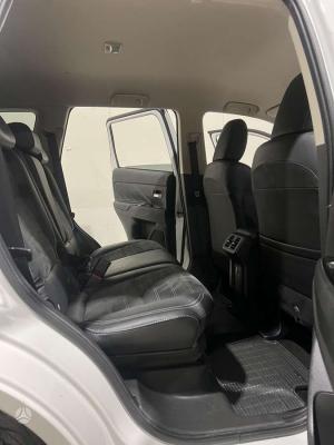 Balts Mitsubishi Outlander 2018 Klaipėda, ar dzinēja tilpumu 2.36 L un nobraukumu 158 tūkst. km par 15999 €, foto 17 vietnē AUTOMOTO.COM.LV