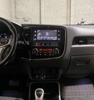 Balts Mitsubishi Outlander 2018 Klaipėda, ar dzinēja tilpumu 2.36 L un nobraukumu 158 tūkst. km par 15999 €, foto 18 vietnē AUTOMOTO.COM.LV