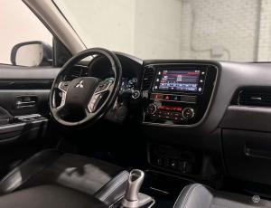 Balts Mitsubishi Outlander 2018 Klaipėda, ar dzinēja tilpumu 2.36 L un nobraukumu 158 tūkst. km par 15999 €, foto 22 vietnē AUTOMOTO.COM.LV