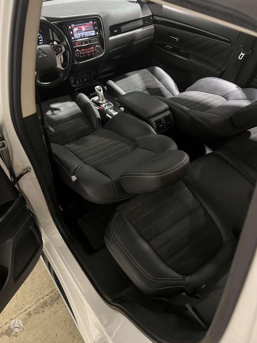 Balts Mitsubishi Outlander 2018 Klaipėda, ar dzinēja tilpumu 2.36 L un nobraukumu 158 tūkst. km par 15999 €, foto 24 vietnē AUTOMOTO.COM.LV