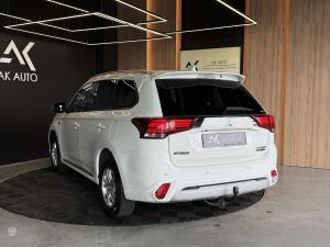 Balts Mitsubishi Outlander 2018 Kauņa, ar dzinēja tilpumu 2.36 L un nobraukumu 128 tūkst. km par 16990 €, foto 10 vietnē AUTOMOTO.COM.LV