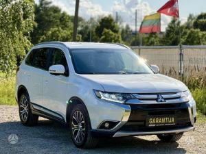 White Mitsubishi Outlander 2018 in Siauliai, with an engine capacity of 2.27 L and mileage of 241 thousand km for 14750 €, photo 22 on AUTOMOTO.COM.LV