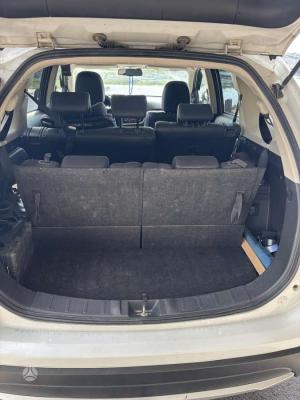 White Mitsubishi Outlander 2018 in Kaunas, with an engine capacity of 2.27 L and mileage of 259 thousand km for 14000 €, photo 9 on AUTOMOTO.COM.LV