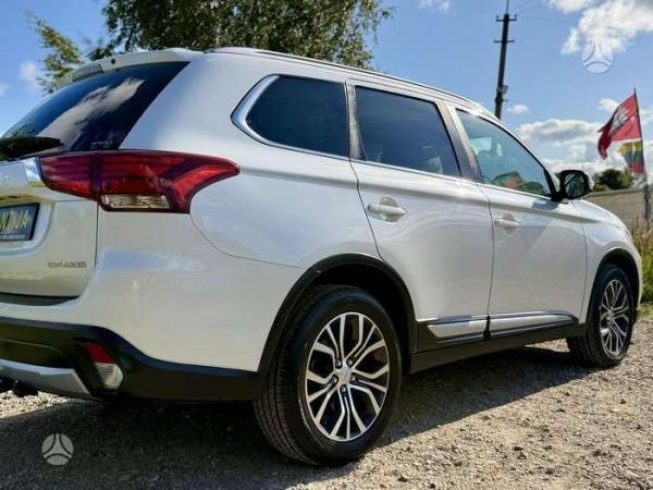 Balts Mitsubishi Outlander 2018 Šauļi, ar dzinēja tilpumu 2.27 L un nobraukumu 241 tūkst. km par 14750 €, foto 9 vietnē AUTOMOTO.COM.LV