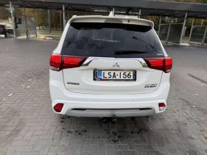 Balts Mitsubishi Outlander 2019 Kauņa, ar dzinēja tilpumu 2.36 L un nobraukumu 201 tūkst. km par 16199 €, foto 5 vietnē AUTOMOTO.COM.LV