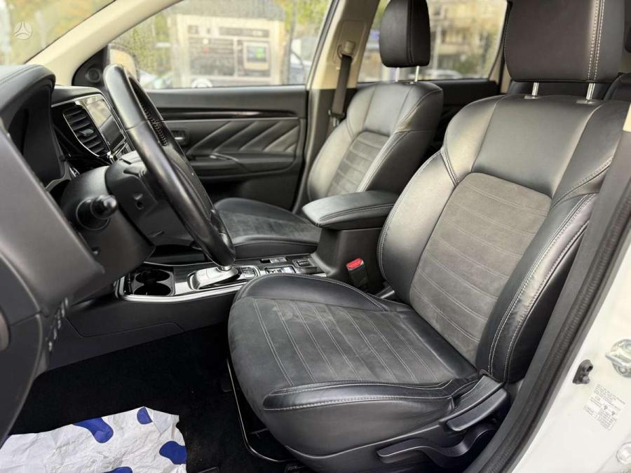 Balts Mitsubishi Outlander 2019 Kauņa, ar dzinēja tilpumu 2.36 L un nobraukumu 201 tūkst. km par 16199 €, foto 9 vietnē AUTOMOTO.COM.LV