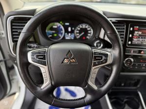 Balts Mitsubishi Outlander 2019 Kauņa, ar dzinēja tilpumu 2.36 L un nobraukumu 201 tūkst. km par 16199 €, foto 10 vietnē AUTOMOTO.COM.LV