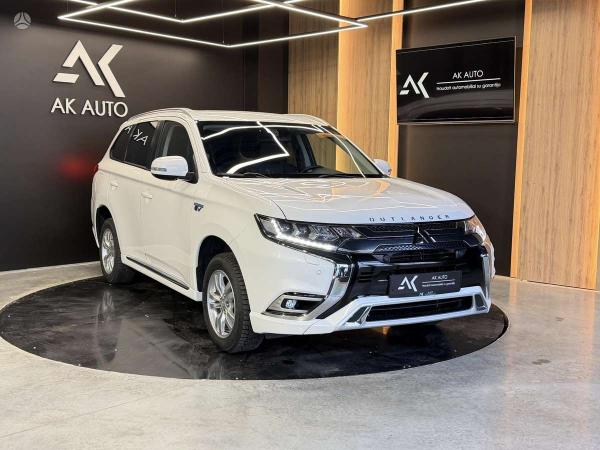 Balts Mitsubishi Outlander 2019 Kauņa, ar dzinēja tilpumu 2.36 L un nobraukumu 126 tūkst. km par 16990 €, foto 3 vietnē AUTOMOTO.COM.LV