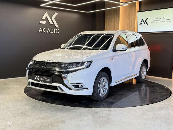 Balts Mitsubishi Outlander 2019 Kauņa, ar dzinēja tilpumu 2.36 L un nobraukumu 126 tūkst. km par 16990 €, foto 6 vietnē AUTOMOTO.COM.LV