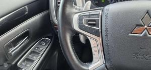 White Mitsubishi Outlander 2019 in Vilnius, with an engine capacity of 2.36 L and mileage of 116 thousand km for 19850 €, photo 16 on AUTOMOTO.COM.LV