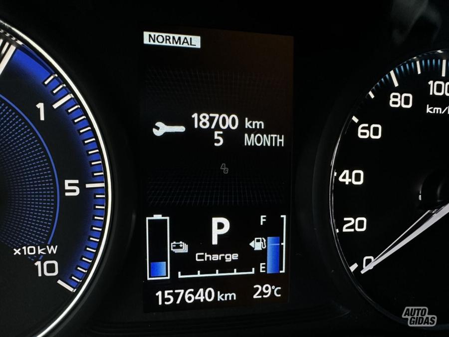 Белый Мицубиси Аутлендер 2019 в Авиженяй, объемом двигателя 2.40 л и пробегом 158 тыс. км за 16750 €, фото 9 на AUTOMOTO.COM.LV