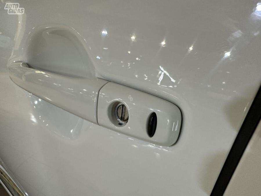 Белый Мицубиси Аутлендер 2019 в Авиженяй, объемом двигателя 2.40 л и пробегом 158 тыс. км за 16750 €, фото 24 на AUTOMOTO.COM.LV
