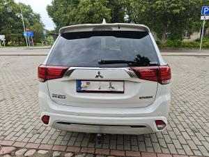 Balts Mitsubishi Outlander 2019 Viļņa, ar dzinēja tilpumu 2.36 L un nobraukumu 87 tūkst. km par 19600 €, foto 6 vietnē AUTOMOTO.COM.LV