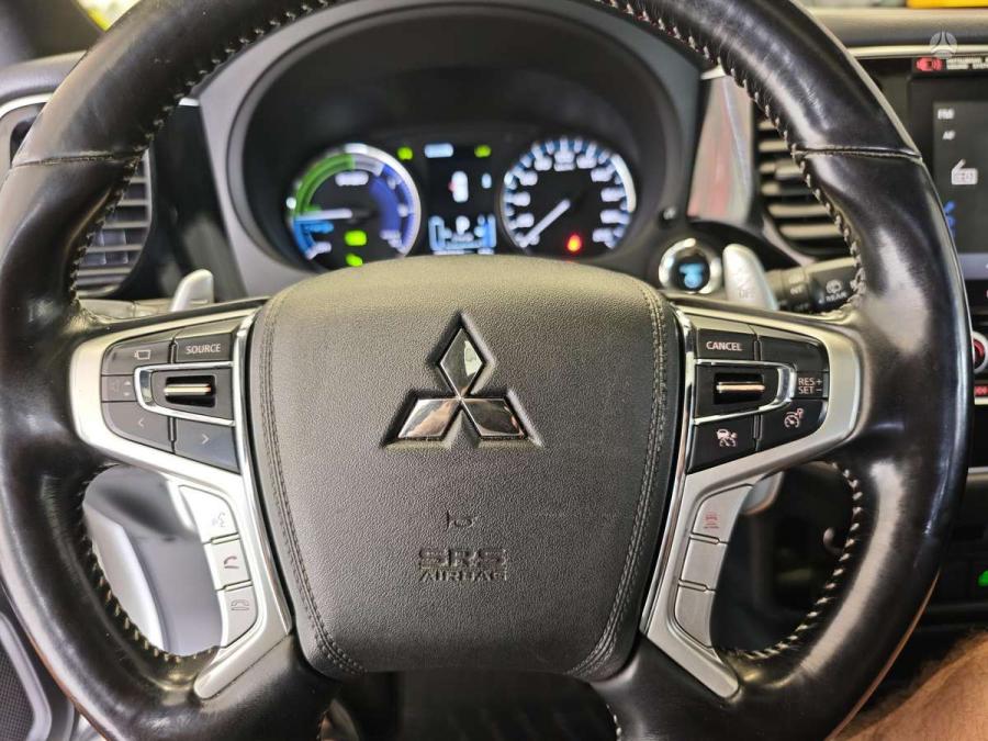 Balts Mitsubishi Outlander 2019 Viļņa, ar dzinēja tilpumu 2.36 L un nobraukumu 87 tūkst. km par 19600 €, foto 23 vietnē AUTOMOTO.COM.LV