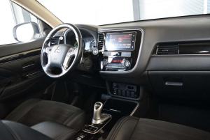 Balts Mitsubishi Outlander 2019 Viļņa, ar dzinēja tilpumu 2.36 L un nobraukumu 157 tūkst. km par 15900 €, foto 13 vietnē AUTOMOTO.COM.LV