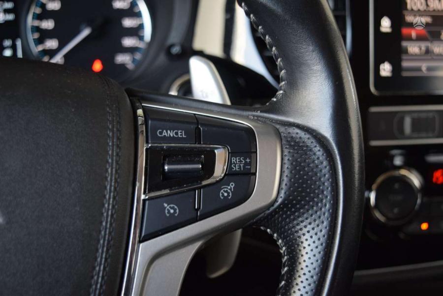 Balts Mitsubishi Outlander 2019 Viļņa, ar dzinēja tilpumu 2.36 L un nobraukumu 157 tūkst. km par 15900 €, foto 22 vietnē AUTOMOTO.COM.LV
