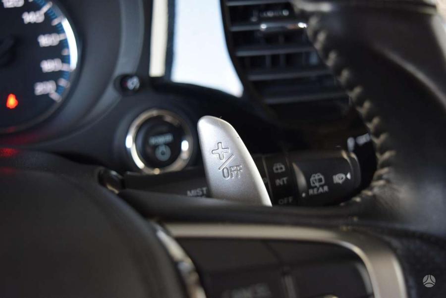 Balts Mitsubishi Outlander 2019 Viļņa, ar dzinēja tilpumu 2.36 L un nobraukumu 157 tūkst. km par 15900 €, foto 23 vietnē AUTOMOTO.COM.LV