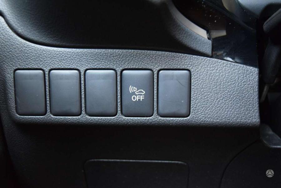 Balts Mitsubishi Outlander 2019 Viļņa, ar dzinēja tilpumu 2.36 L un nobraukumu 157 tūkst. km par 15900 €, foto 24 vietnē AUTOMOTO.COM.LV