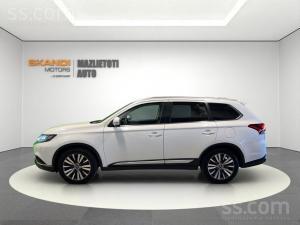 Balts Mitsubishi Outlander 2019 Rīga, ar dzinēja tilpumu 2.00 L un nobraukumu 81 tūkst. km par 19490 €, foto 4 vietnē AUTOMOTO.COM.LV