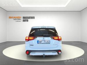 Balts Mitsubishi Outlander 2019 Rīga, ar dzinēja tilpumu 2.00 L un nobraukumu 81 tūkst. km par 19490 €, foto 6 vietnē AUTOMOTO.COM.LV