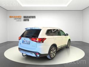 Balts Mitsubishi Outlander 2019 Rīga, ar dzinēja tilpumu 2.00 L un nobraukumu 81 tūkst. km par 19490 €, foto 7 vietnē AUTOMOTO.COM.LV