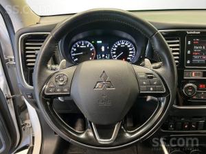 Balts Mitsubishi Outlander 2019 Rīga, ar dzinēja tilpumu 2.00 L un nobraukumu 81 tūkst. km par 19490 €, foto 11 vietnē AUTOMOTO.COM.LV