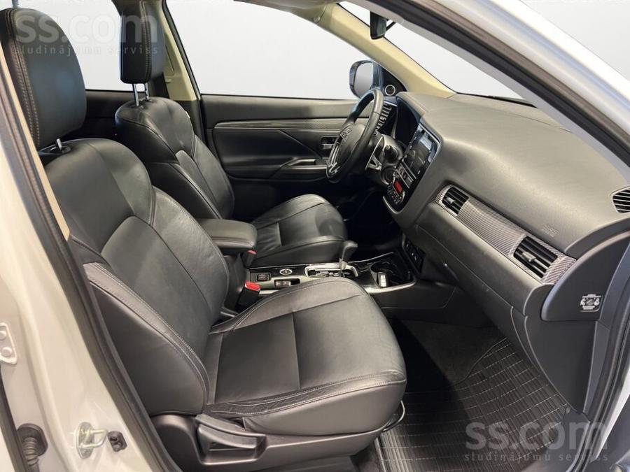 Balts Mitsubishi Outlander 2019 Rīga, ar dzinēja tilpumu 2.00 L un nobraukumu 81 tūkst. km par 19490 €, foto 19 vietnē AUTOMOTO.COM.LV