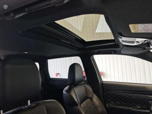White Mitsubishi Outlander 2019 in Vilnius, with an engine capacity of 2.36 L and mileage of 87 thousand km for 18700 €, photo 41 on AUTOMOTO.COM.LV