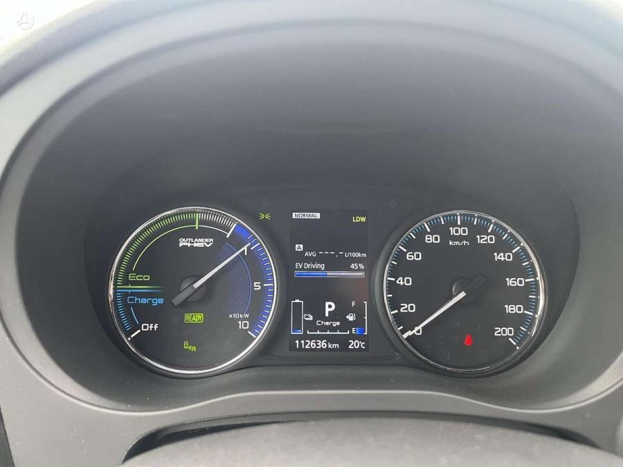 Balts Mitsubishi Outlander 2019 Marijampole, ar dzinēja tilpumu 2.36 L un nobraukumu 113 tūkst. km par 15500 €, foto 10 vietnē AUTOMOTO.COM.LV