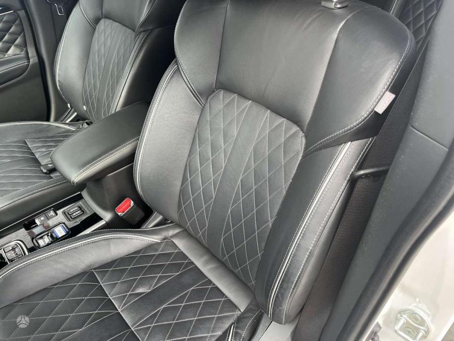 Balts Mitsubishi Outlander 2019 Marijampole, ar dzinēja tilpumu 2.36 L un nobraukumu 113 tūkst. km par 15500 €, foto 17 vietnē AUTOMOTO.COM.LV