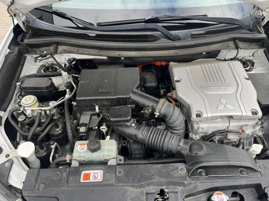 Balts Mitsubishi Outlander 2019 Marijampole, ar dzinēja tilpumu 2.36 L un nobraukumu 113 tūkst. km par 15500 €, foto 27 vietnē AUTOMOTO.COM.LV