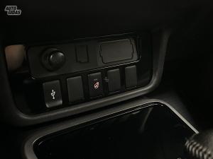 White Mitsubishi Outlander 2019 in Vilnius, with an engine capacity of 2.00 L and mileage of 135 thousand km for 15500 €, photo 16 on AUTOMOTO.COM.LV