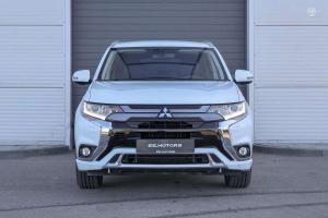 Белый Мицубиси Аутлендер 2019 в Каунас, объемом двигателя 2.36 л и пробегом 177 тыс. км за 15999 €, фото 6 на AUTOMOTO.COM.LV