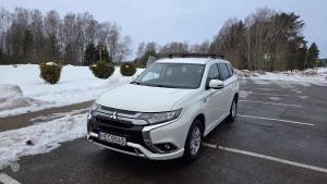 Balts Mitsubishi Outlander 2020 Elektrėnai, ar dzinēja tilpumu 2.36 L un nobraukumu 173 tūkst. km par 14500 €, foto  vietnē AUTOMOTO.COM.LV