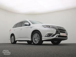 Белый Мицубиси Аутлендер 2020 в Вильнюс, объемом двигателя 2.40 л и пробегом 151 тыс. км за 19399 €, фото 12 на AUTOMOTO.COM.LV