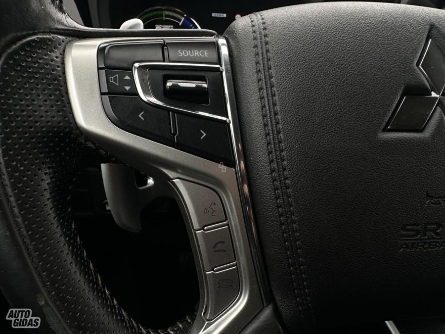 Balts Mitsubishi Outlander 2021 Avižieniai, ar dzinēja tilpumu 2.40 L un nobraukumu 120 tūkst. km par 20750 €, foto 10 vietnē AUTOMOTO.COM.LV