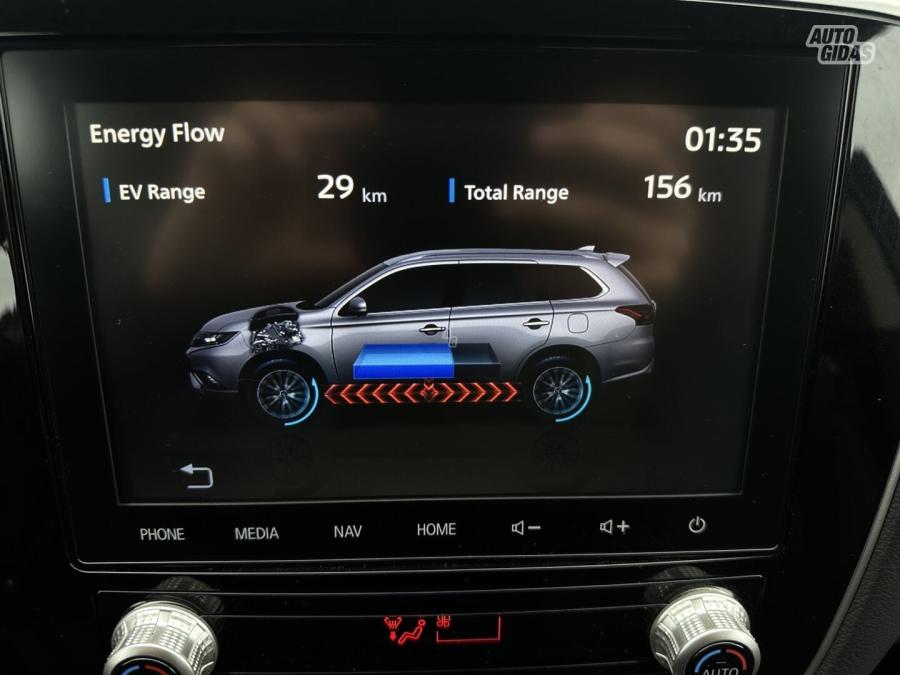 Balts Mitsubishi Outlander 2021 Avižieniai, ar dzinēja tilpumu 2.40 L un nobraukumu 120 tūkst. km par 20750 €, foto 17 vietnē AUTOMOTO.COM.LV