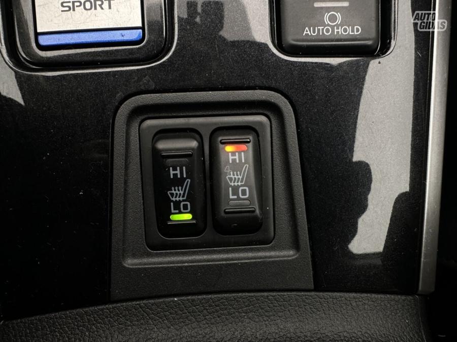Balts Mitsubishi Outlander 2021 Avižieniai, ar dzinēja tilpumu 2.40 L un nobraukumu 120 tūkst. km par 20750 €, foto 22 vietnē AUTOMOTO.COM.LV