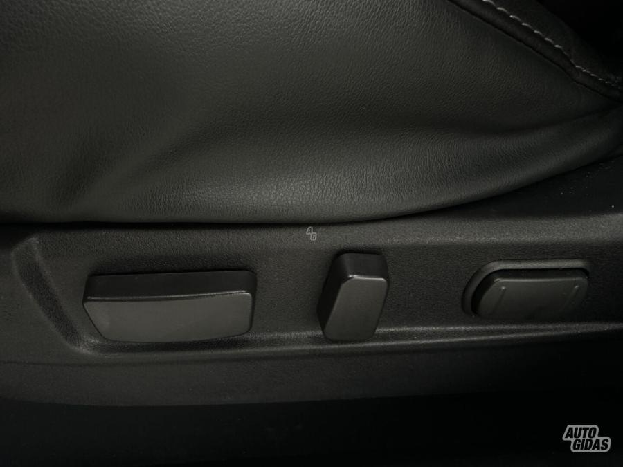 Balts Mitsubishi Outlander 2021 Avižieniai, ar dzinēja tilpumu 2.40 L un nobraukumu 120 tūkst. km par 20750 €, foto 24 vietnē AUTOMOTO.COM.LV