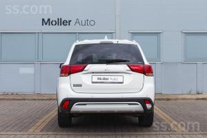 Balts Mitsubishi Outlander 2019 Ventspils, ar dzinēja tilpumu 2.00 L un nobraukumu 146 tūkst. km par 17400 €, foto 4 vietnē AUTOMOTO.COM.LV