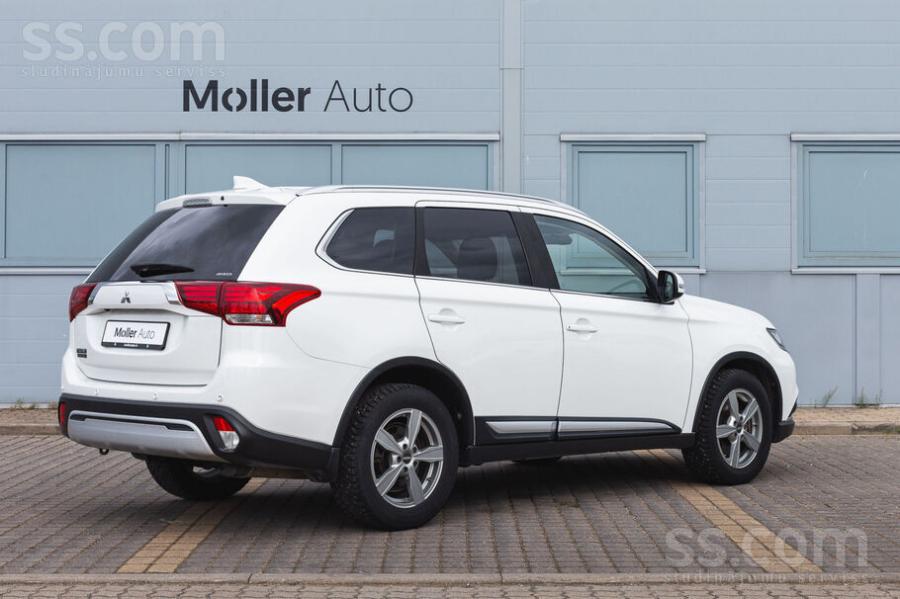 Balts Mitsubishi Outlander 2019 Ventspils, ar dzinēja tilpumu 2.00 L un nobraukumu 146 tūkst. km par 17400 €, foto 5 vietnē AUTOMOTO.COM.LV