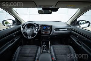 Balts Mitsubishi Outlander 2019 Ventspils, ar dzinēja tilpumu 2.00 L un nobraukumu 146 tūkst. km par 17400 €, foto 14 vietnē AUTOMOTO.COM.LV