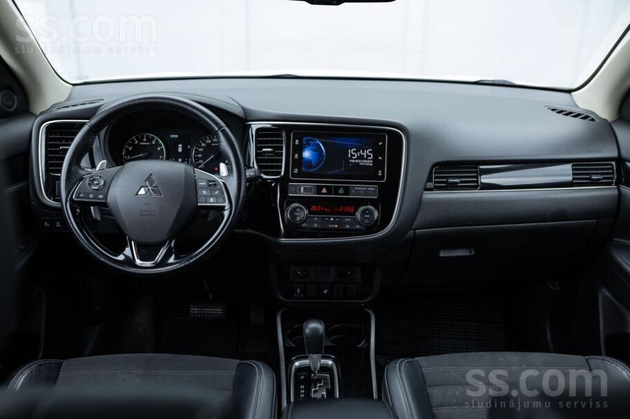 Balts Mitsubishi Outlander 2019 Ventspils, ar dzinēja tilpumu 2.00 L un nobraukumu 146 tūkst. km par 17400 €, foto 15 vietnē AUTOMOTO.COM.LV