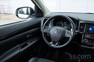Balts Mitsubishi Outlander 2019 Ventspils, ar dzinēja tilpumu 2.00 L un nobraukumu 146 tūkst. km par 17400 €, foto 18 vietnē AUTOMOTO.COM.LV