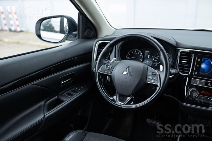 Balts Mitsubishi Outlander 2019 Ventspils, ar dzinēja tilpumu 2.00 L un nobraukumu 146 tūkst. km par 17400 €, foto 18 vietnē AUTOMOTO.COM.LV