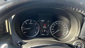 White Mitsubishi Outlander 2013 in Vilnius, with an engine capacity of 2.27 L and mileage of 314 thousand km for 6200 €, photo 30 on AUTOMOTO.COM.LV